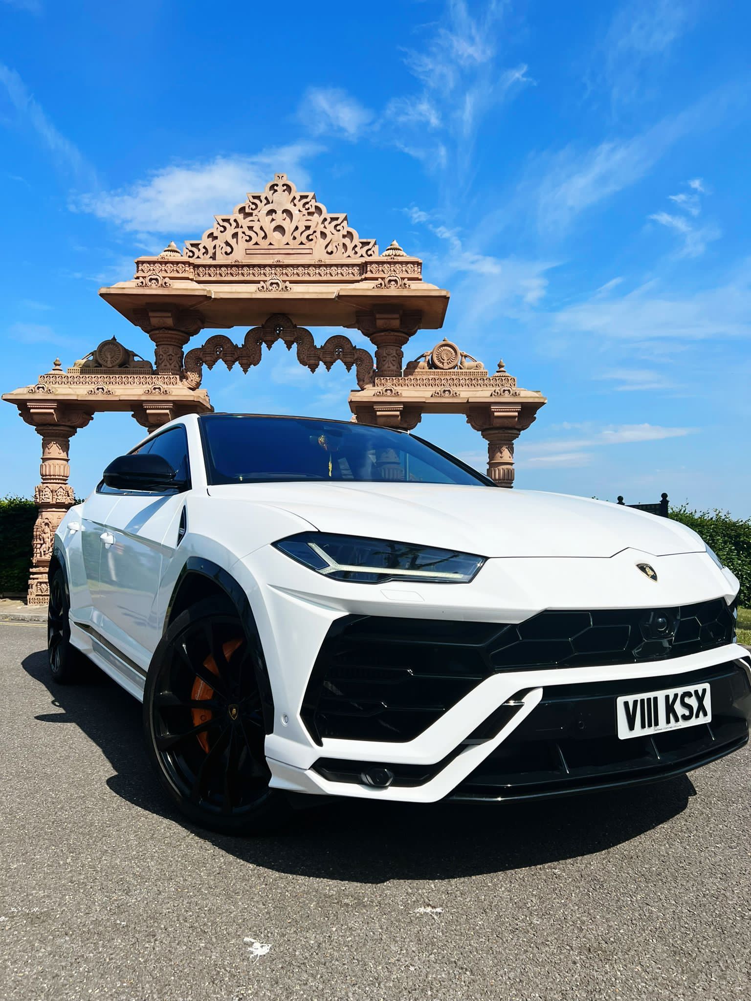 Lamborghini Uris - SHABANG WEDDING SERVICES